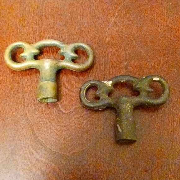 Wall Decor | Vintage Windup Clock Keys | Poshmark